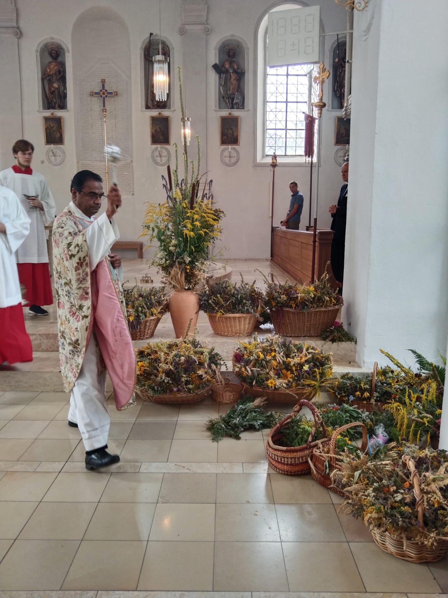 Gartenfreunde Utting am Ammersee - 2022 Kräuterbuschen binden